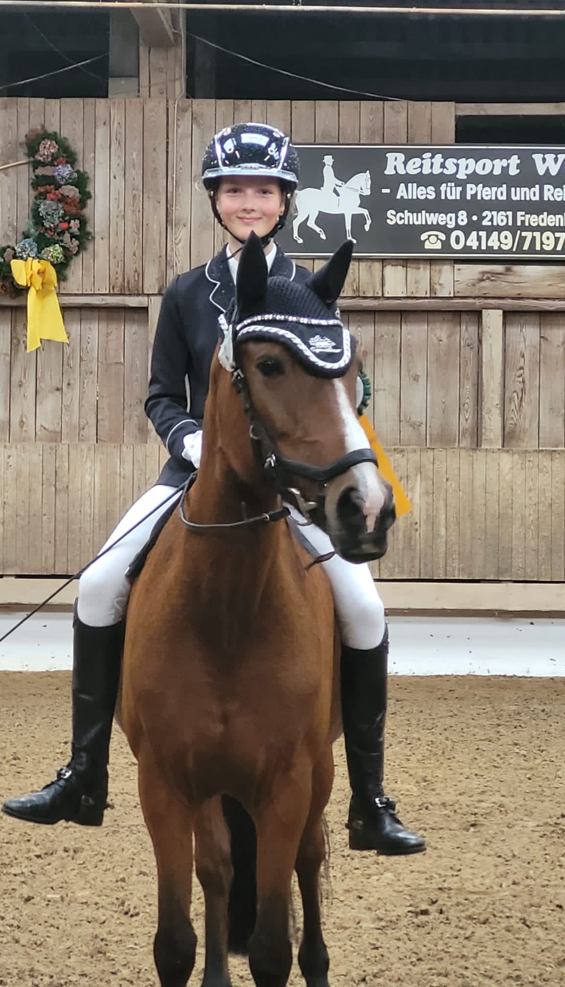 Lenja Reitmann siegt in der E-Dressur (ohne Sattel) - Reitverein Zeven