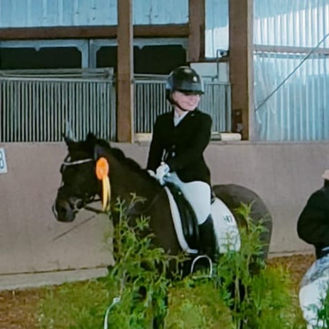 Lisa von Helldorff gewinnt Dressur-WB in Bremervörde - Reitverein Zeven