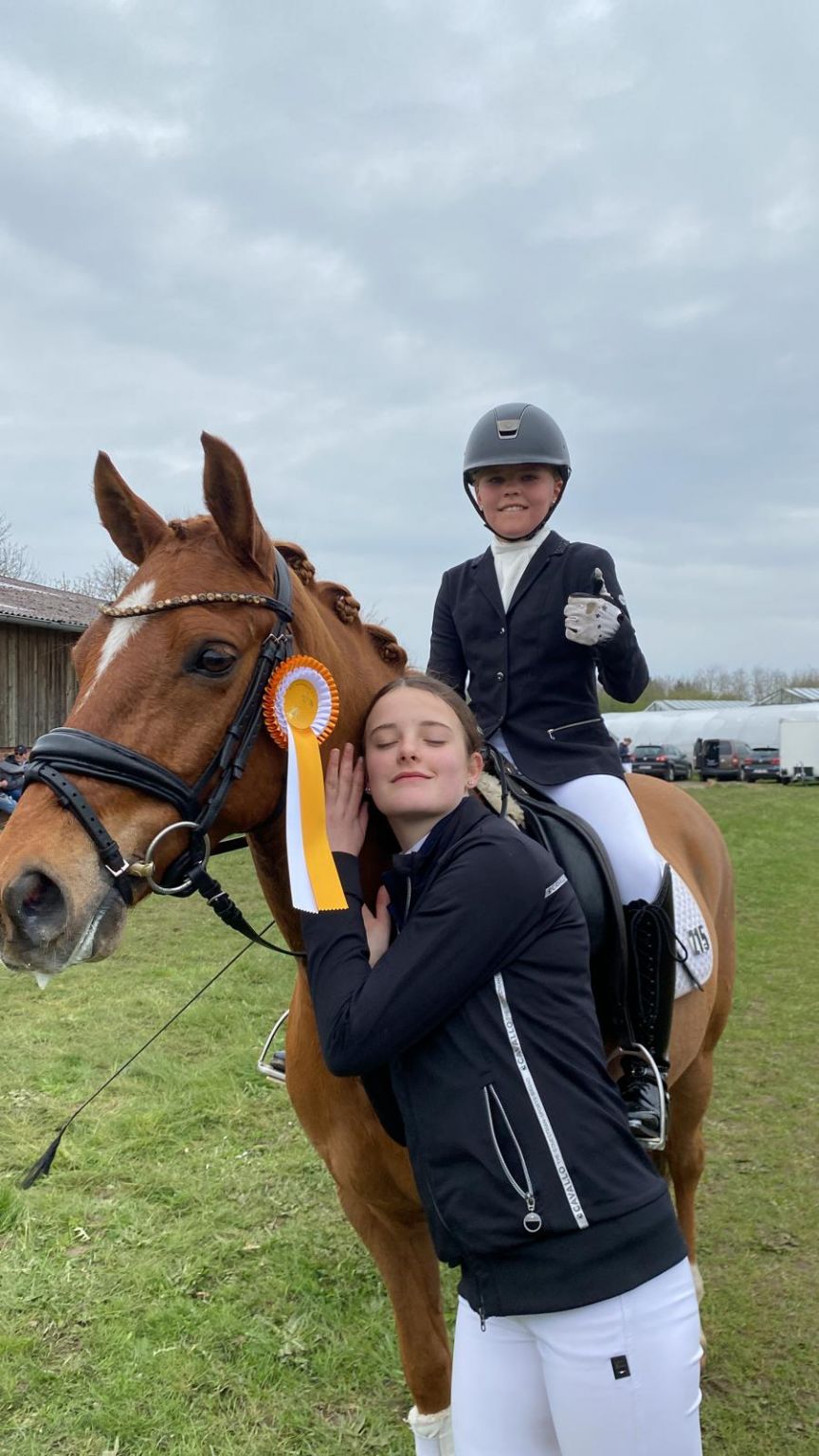 Lisa von Helldorff gewinnt A-Dressur in Elmlohe - Reitverein Zeven